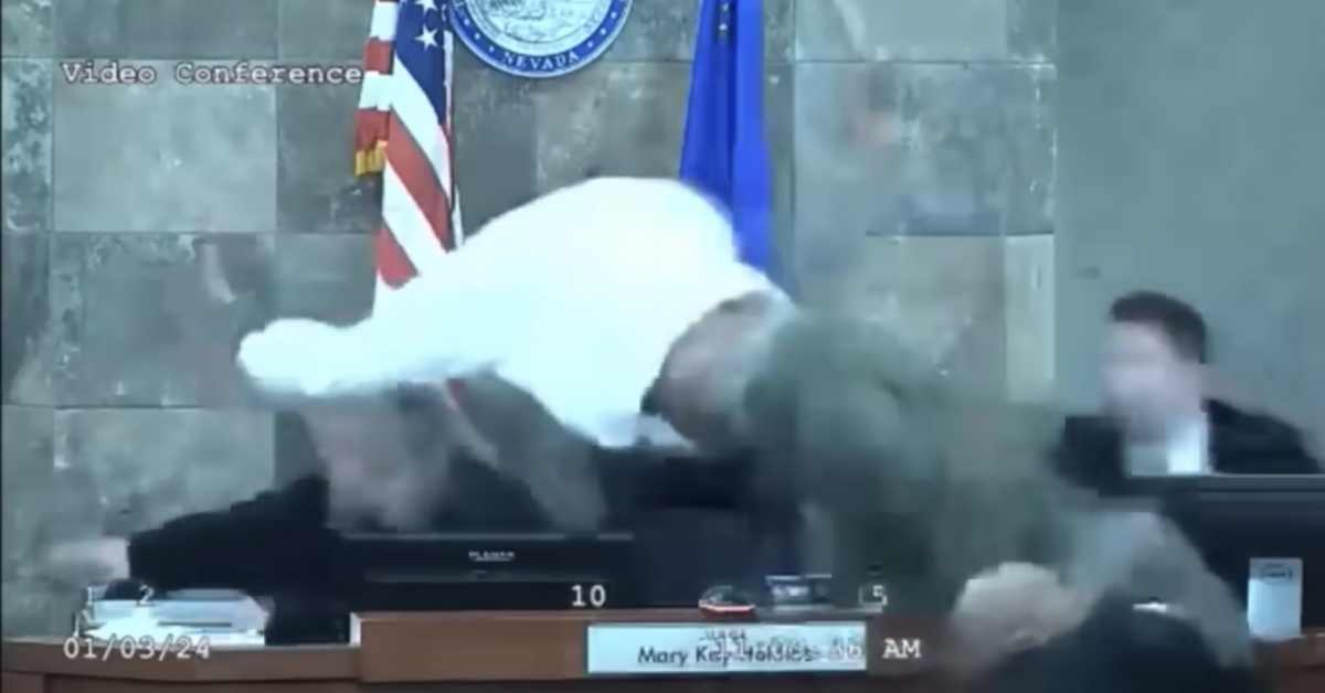 Watch: Criminal attacks Las Vegas judge at sentencing hearing after denied probation | Just The News